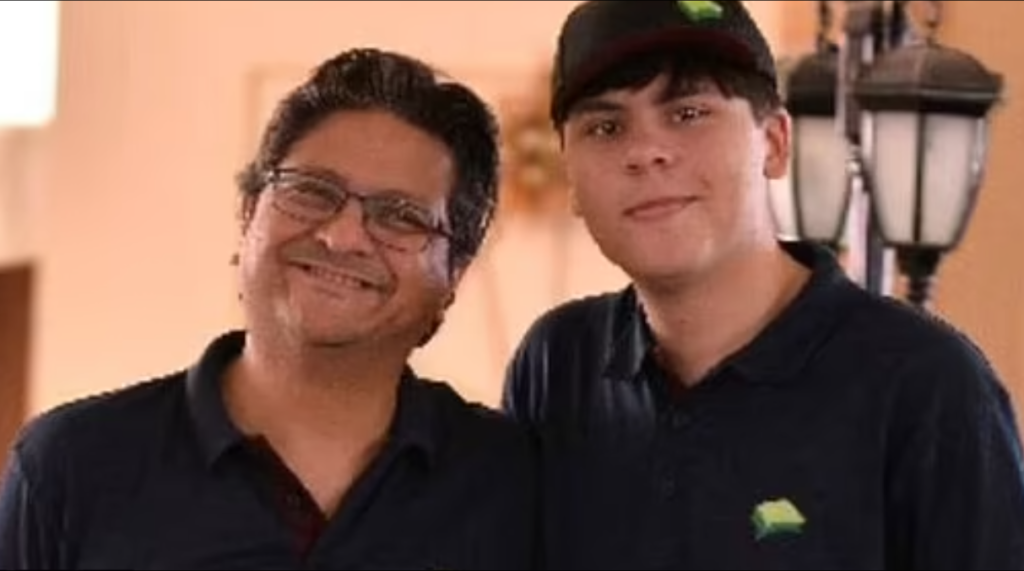 Final pic of 'Dawoods' moments before they boarded doomed Titan - Media ...